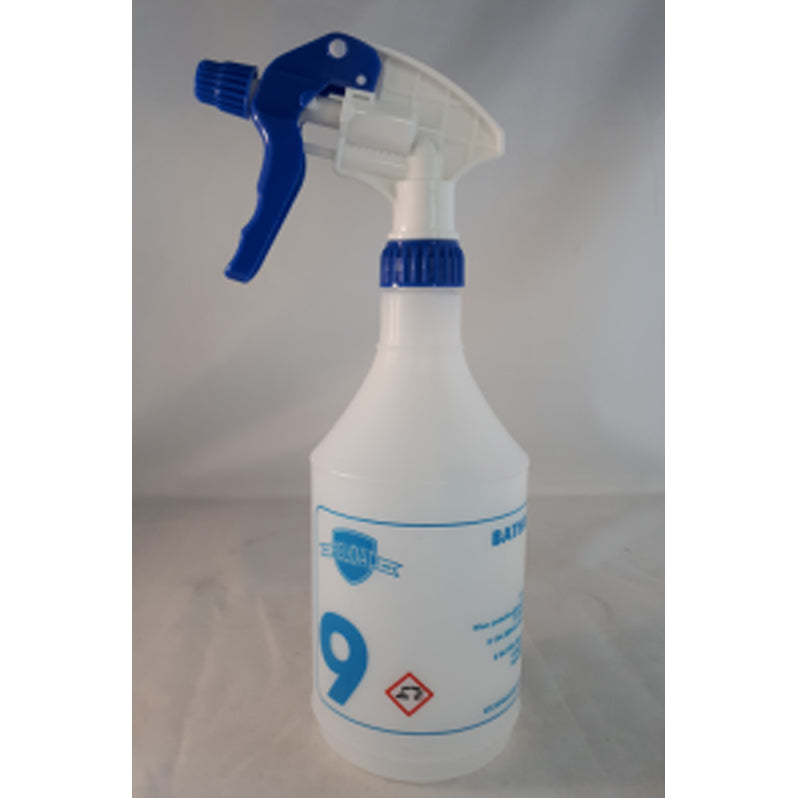 Cleaning supplies spray bottles store